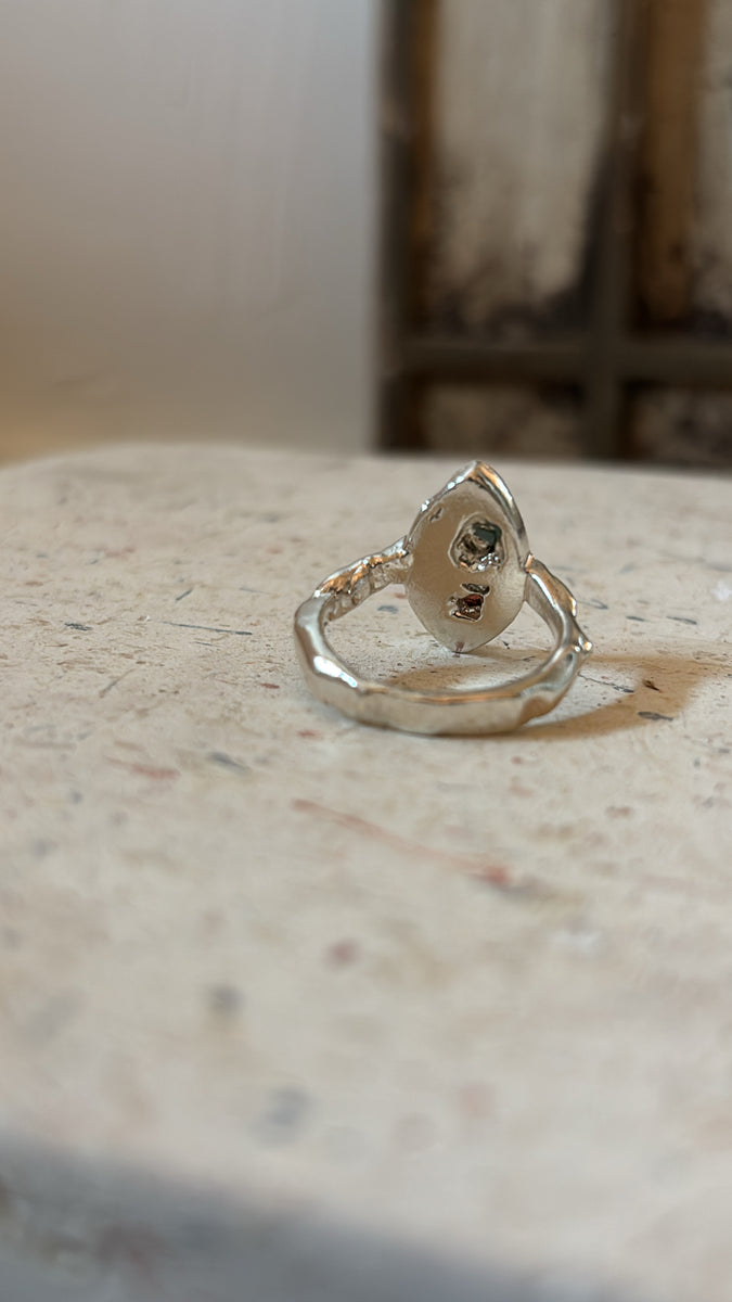 The Hymn Ring | Iris 1956